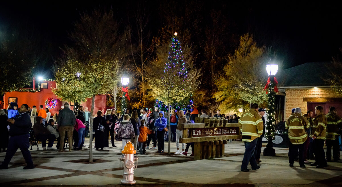 Hop into the Holidays - Visit Farmville